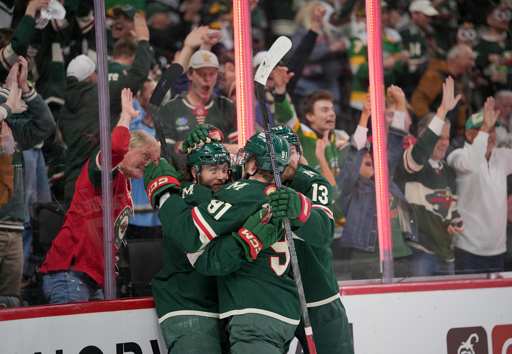 Live from St. Paul: Minnesota Wild beat Colorado Avalanche in Game 3