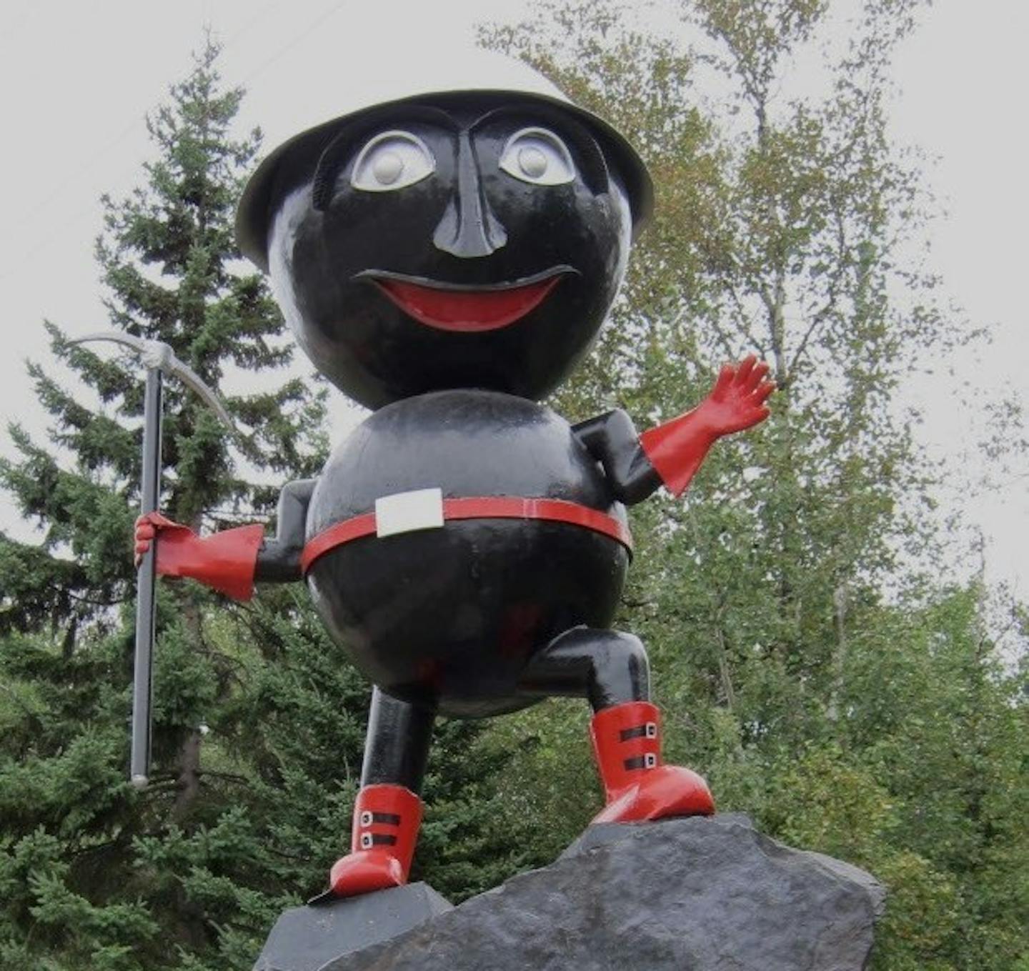 Guide to Minnesota's giant roadside statues — from Paul Bunyan to a 110 ...