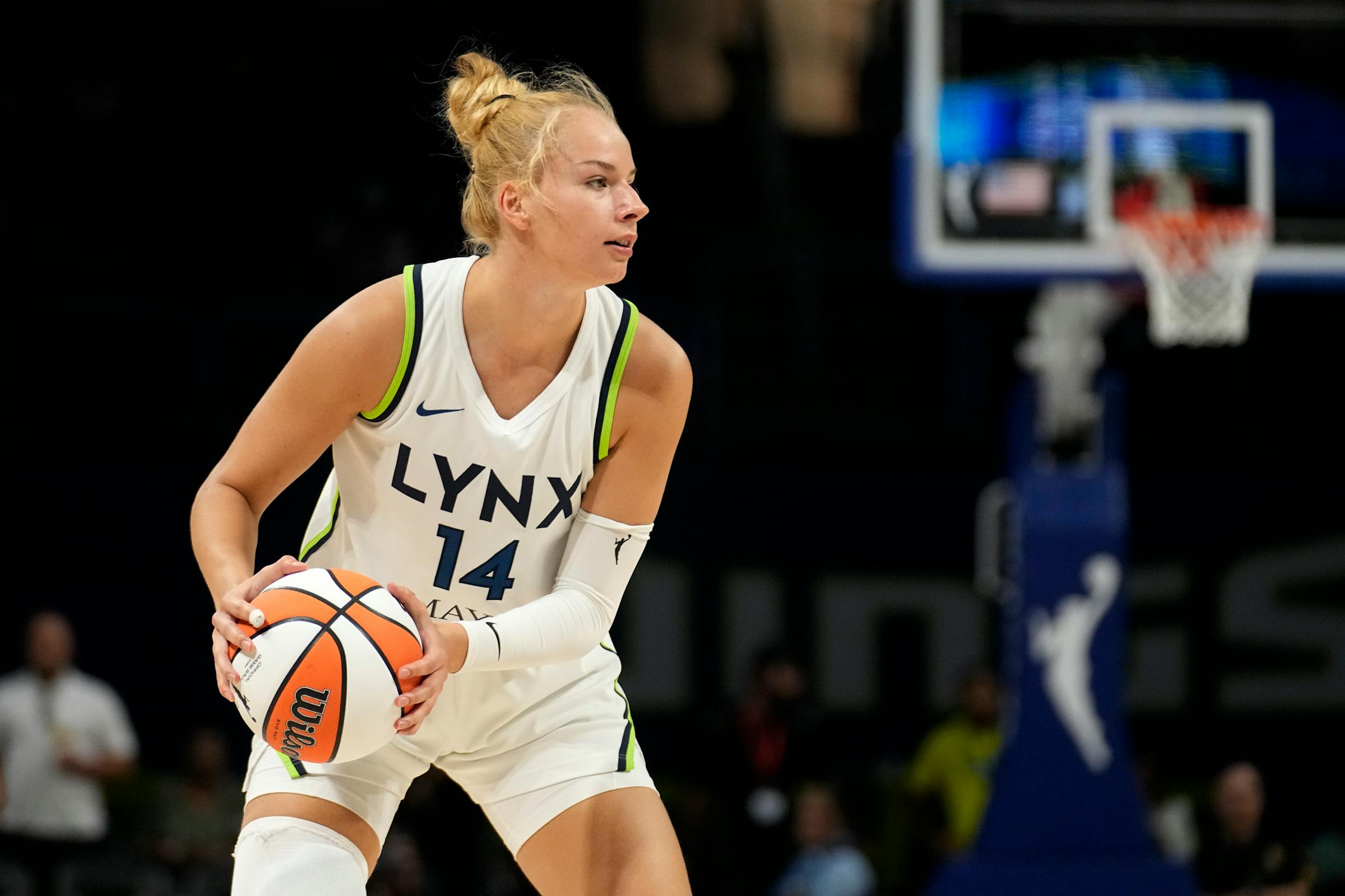 Sun have edge in experience as Lynx start WNBA playoffs on the road