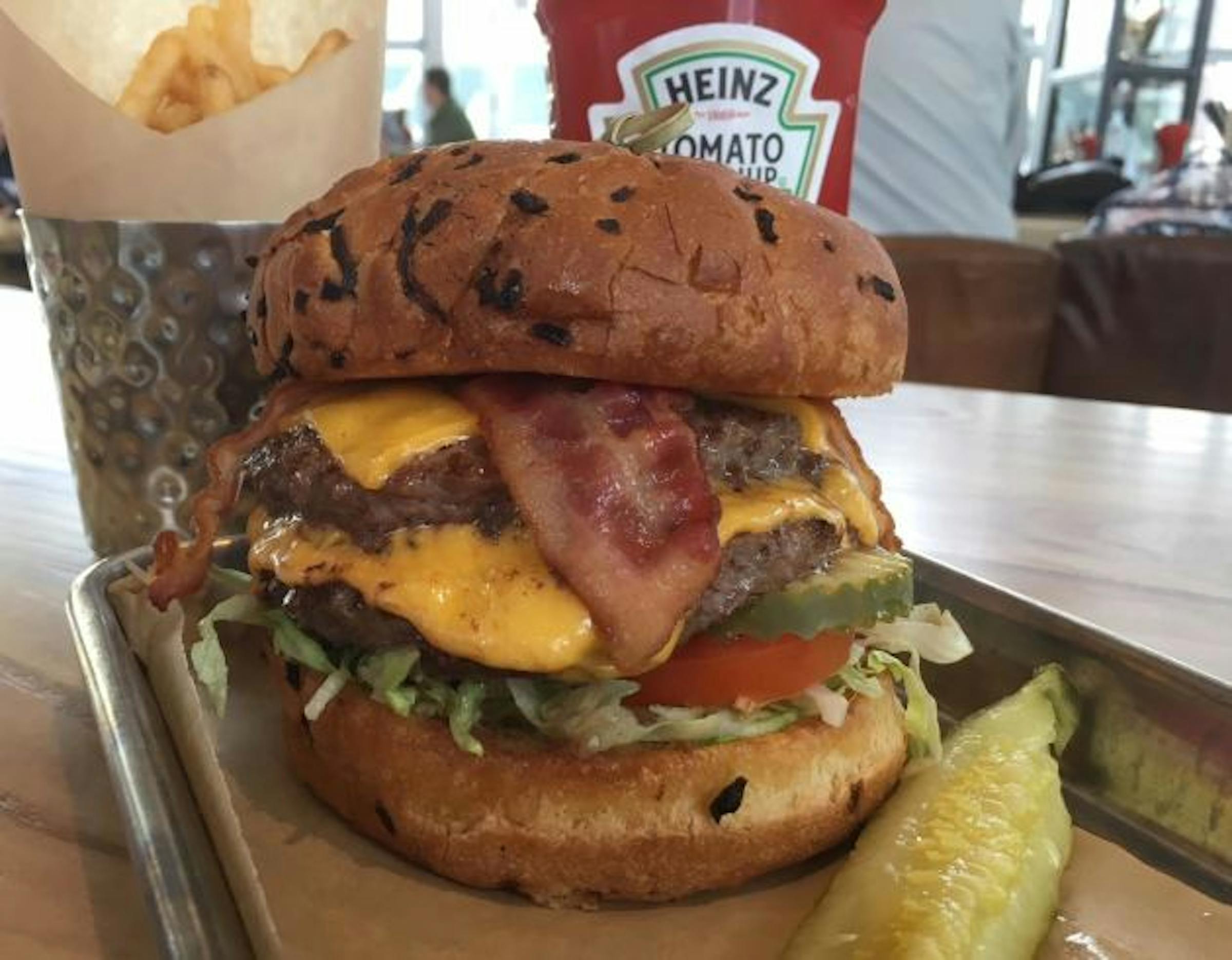 Burger Friday: At Target Field's fab new restaurant, a fab double-patty ...
